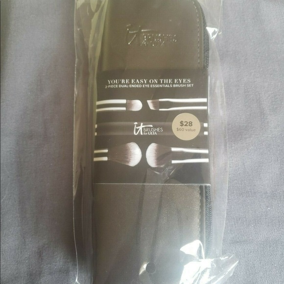 it cosmetics | Makeup | It Brushes On The Eyes Eyeshadow Brush Set ...